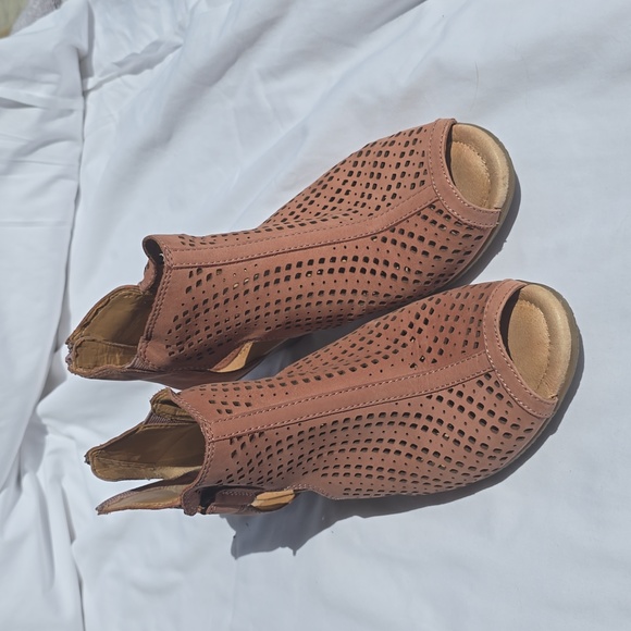 Earth | Shoes | Womens Rose Suede Earth Open Toe Heeled Ankle Boots ...